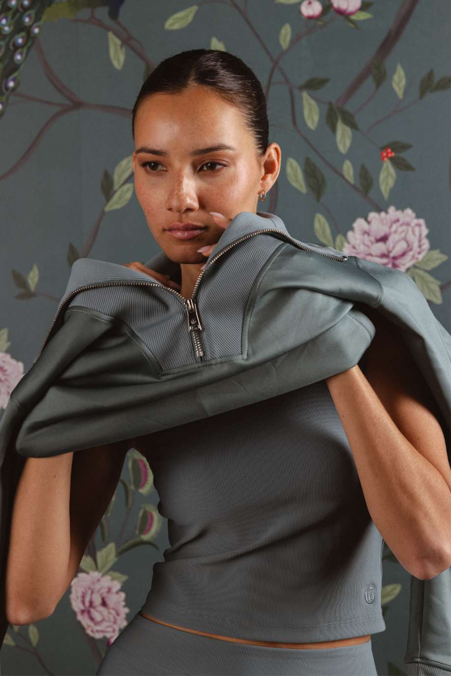 Women's Lookbook – Greyson Clothiers